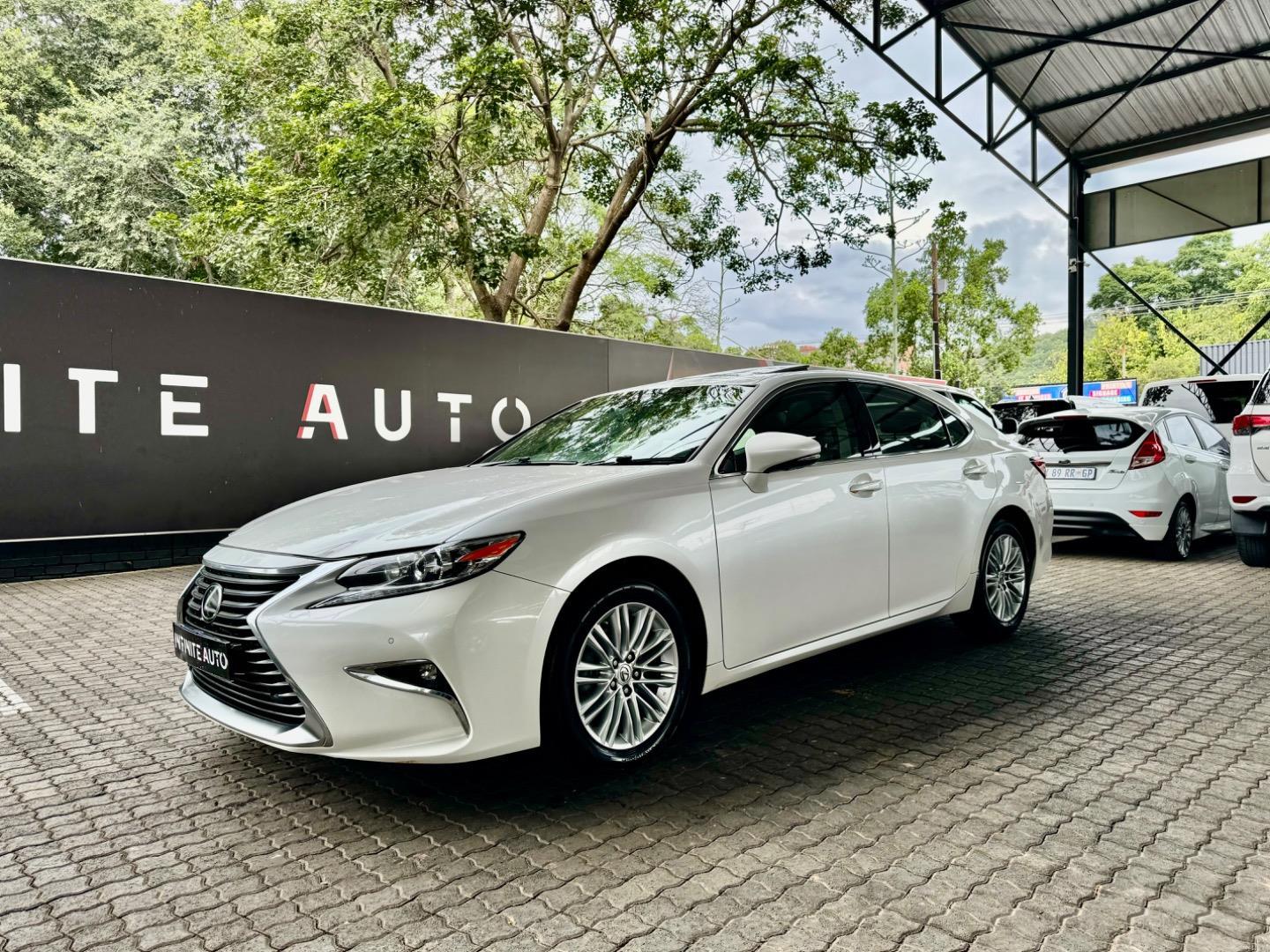 2018 Lexus ES 250 EX Q2FyTGlzdGluZzo0NDEzMzk R319900 | Avo Auto