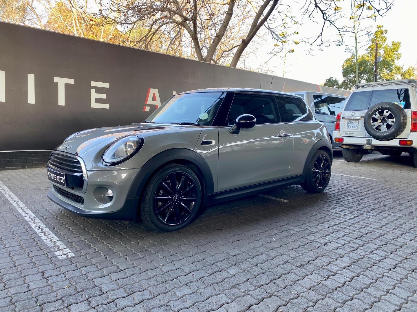 2017 MINI Cooper Mark IV 100 kW Q2FyTGlzdGluZzo1MDY0OTg R219900 | Avo Auto