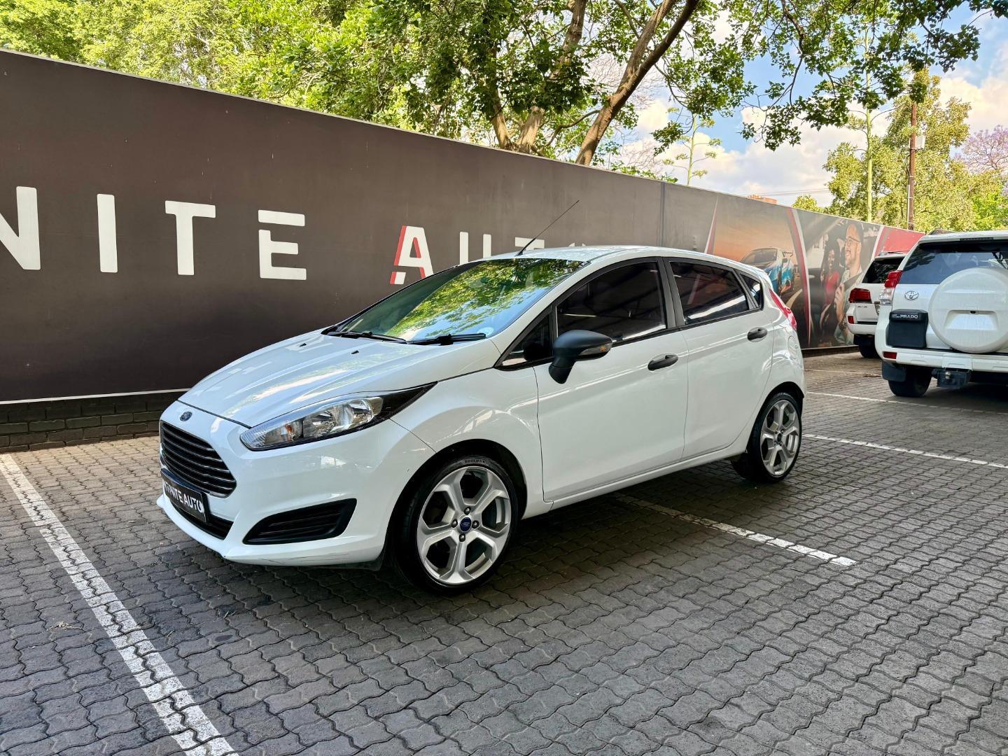 Ford Fiesta 1.4i (71 kW) Ambiente Hatch Back for sale in Gauteng ...