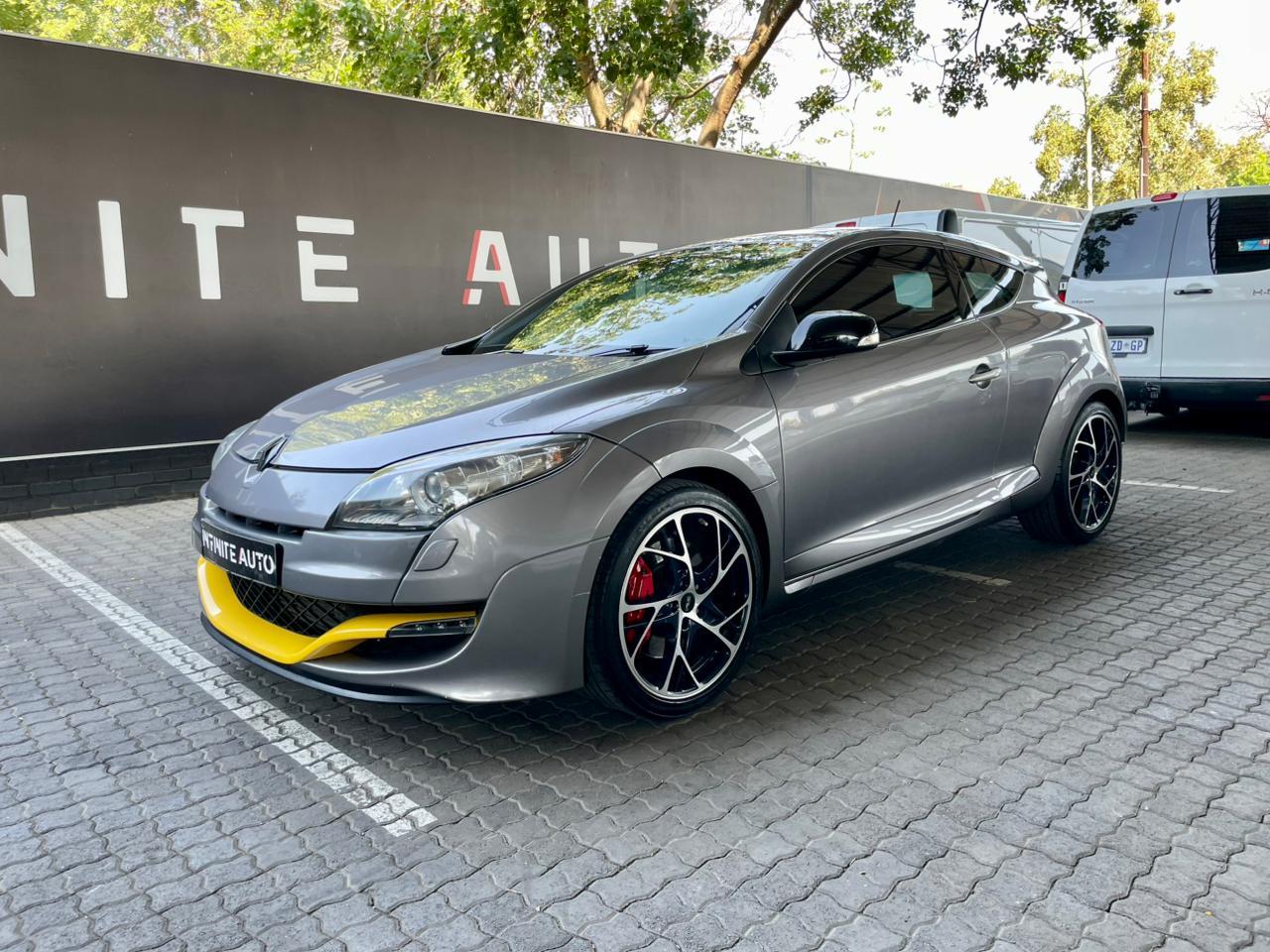 2012 Renault Megane RS 265 Cup Q2FyTGlzdGluZzo1NTMyMjU R199900 | Avo Auto